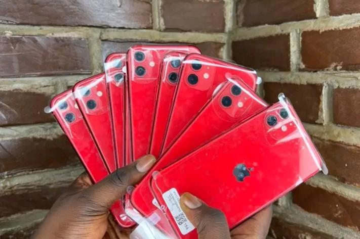 Solde iphone 11 simple neuf de 64 Giga à 470$ - mediacongo.net ...