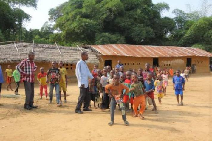 Plusieurs écoles en difficulté de fonctionnement par manque des bancs à ...