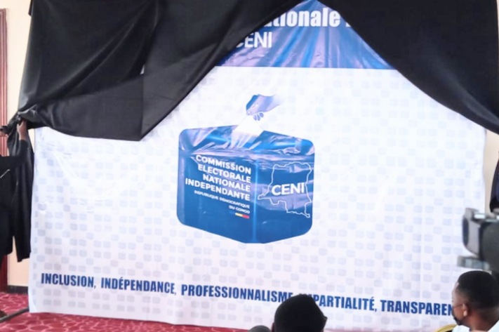 Denis Kadima dévoile le nouveau Logo de la CENI