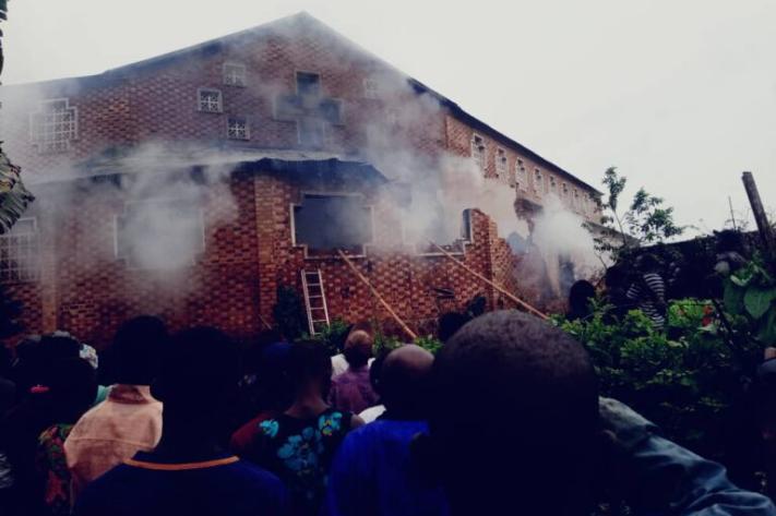 Haut-Uele : un incendie d'origine inconnue ravage une partie de la ...