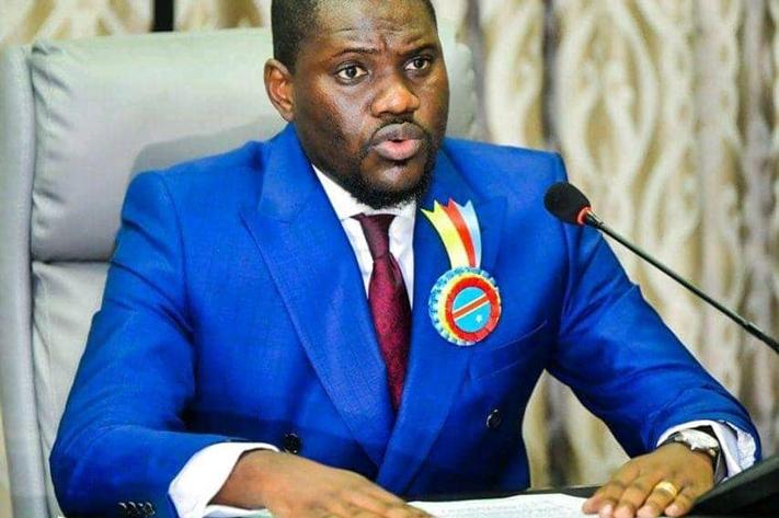 Kongo-Central : le gouverneur Nkuanga Bilolo réaménage la régie financière