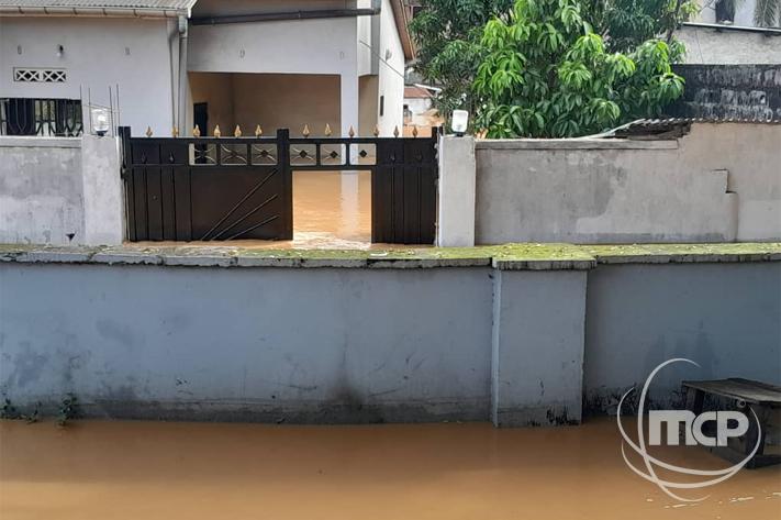 Inondations à Kinshasa : le Gouvernement interdit des lotissements résidentiels dans des « zones ...