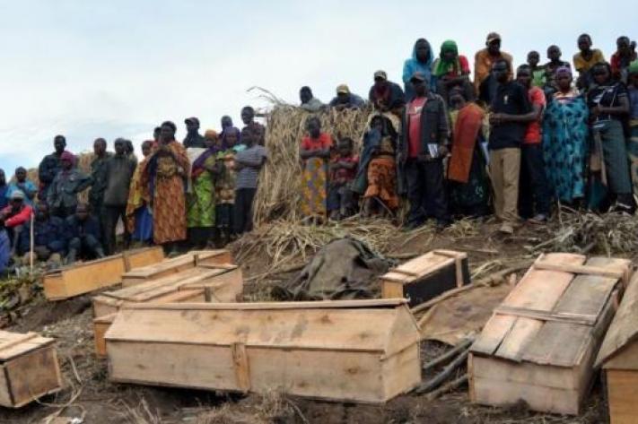 Masisi : inhumation de 19 victimes de bombardements à Mweso