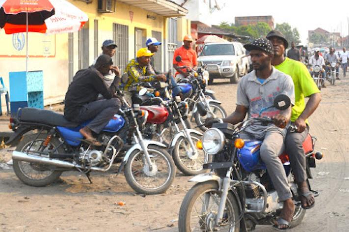 RDC-Kwilu : la CENI sensibilise la population à s’enrôler – PROVINCES ...