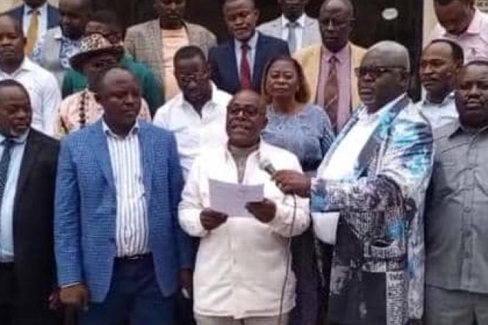 Kinshasa : scandalisés, les députés provinciaux accusent Godé Mpoyi de ...