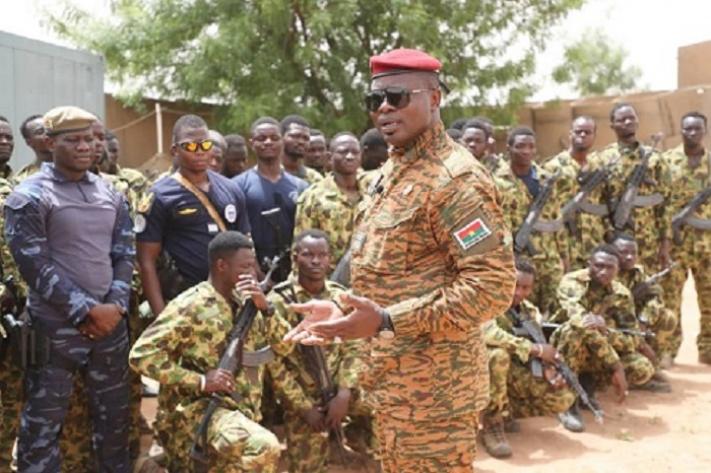 Burkina Faso : vers une contre-offensive de Damiba depuis une base ...