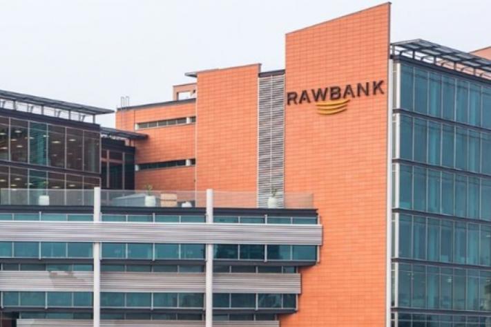 Rawbank conclut un partenariat avec Rawsur et distribue des produits ...