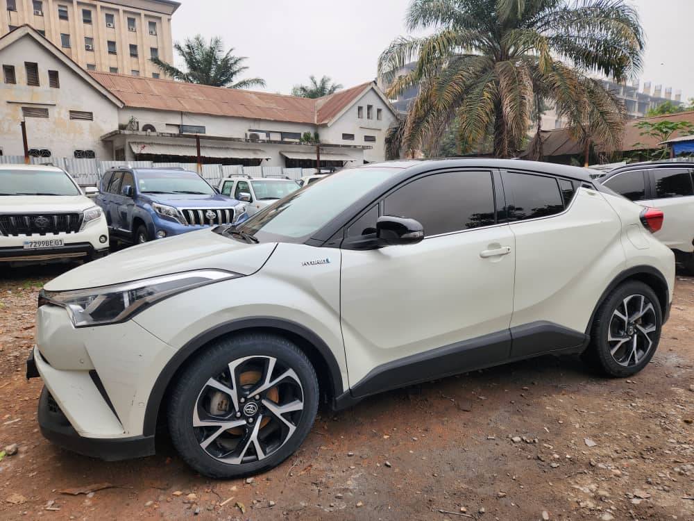 TOYOTA CHR 2019 à vendre - mediacongo.net - Petites annonces