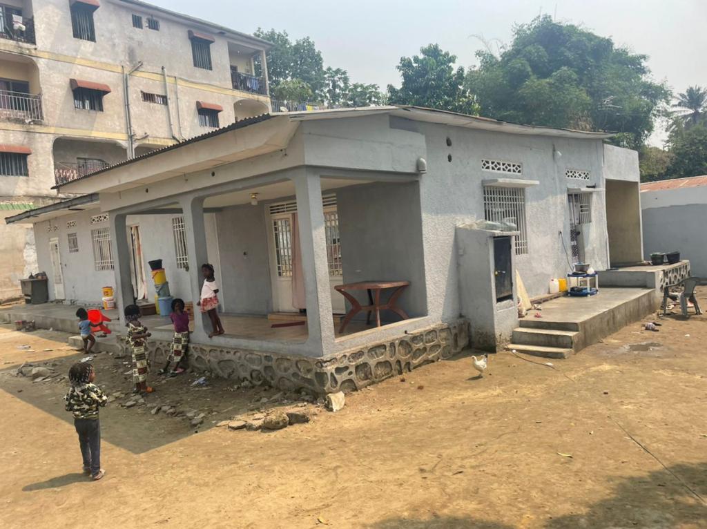 Kintambo/Quartier Jamaïque : Vente d'une grande parcelle répartie sur ...