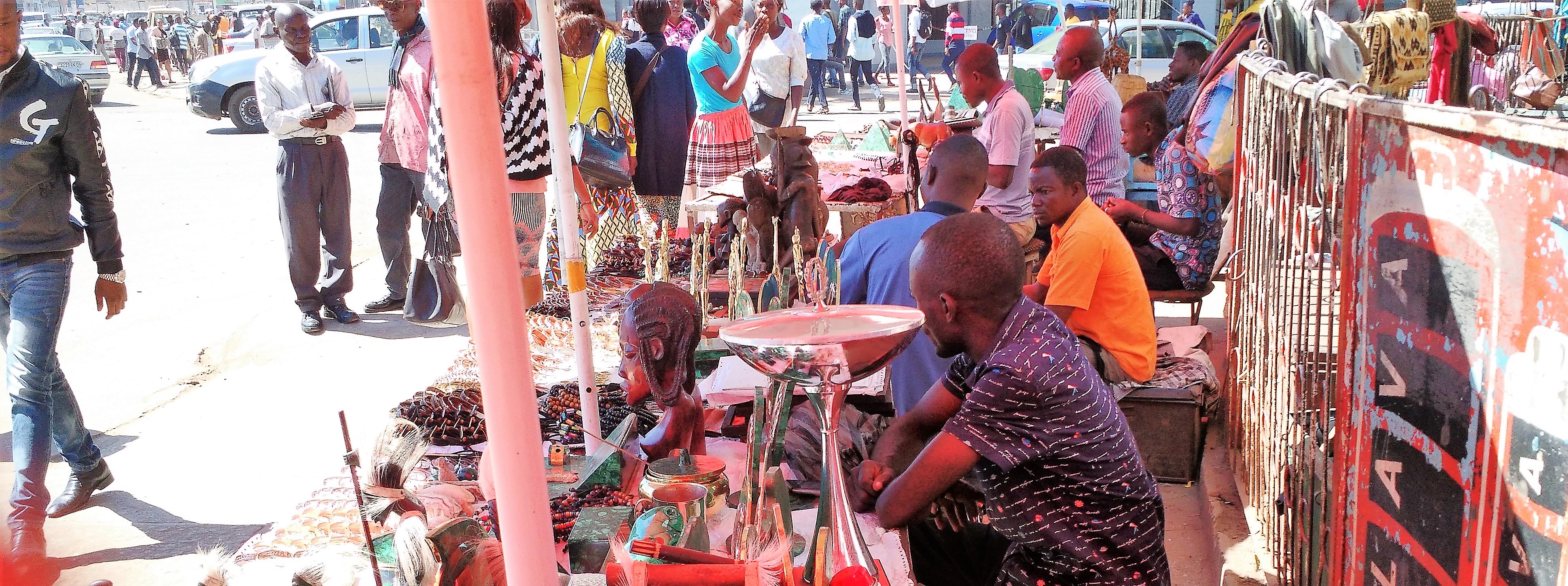 Le marché de l'art à Lubumbashi. (© mediacongo.net)