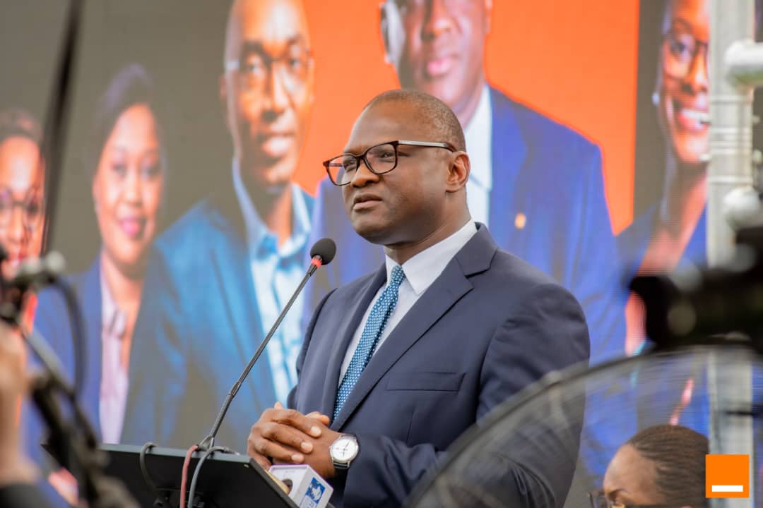 Orange s'engage à être encore plus proche de ses clients au travers de ...