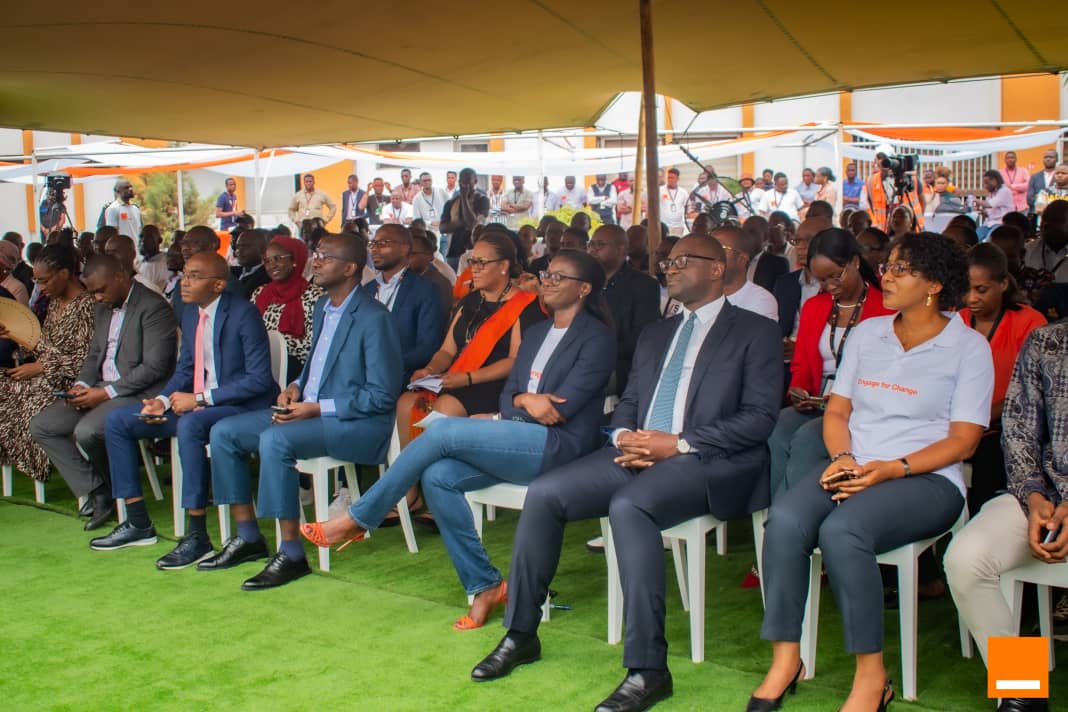 Orange s'engage à être encore plus proche de ses clients au travers de ...