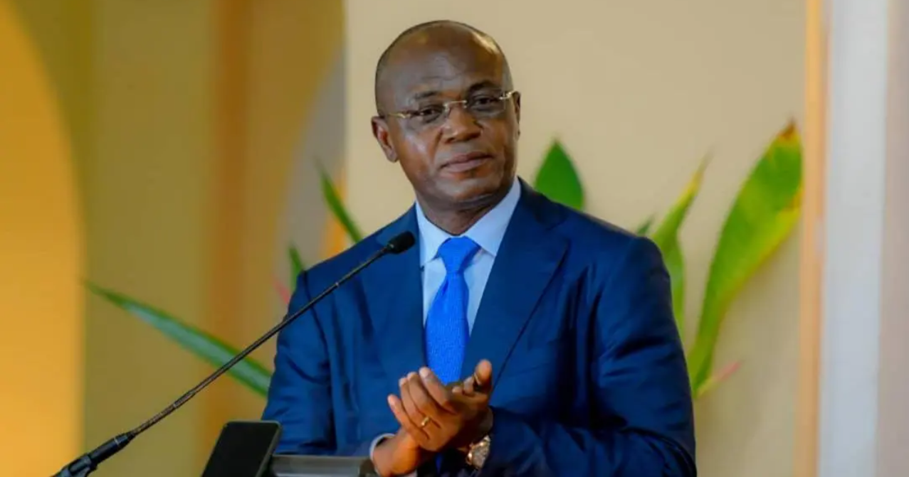 Kinshasa : le gouverneur Gentiny Ngobila démissionne Kinshasa : le gouverneur Gentiny Ngobila démissionne