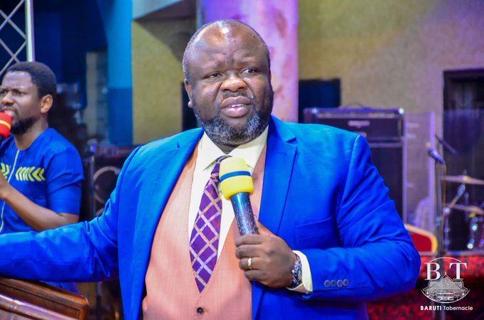 RDC : Le pasteur Baruti avait désigné son fils Carlos pour lui succéder ...