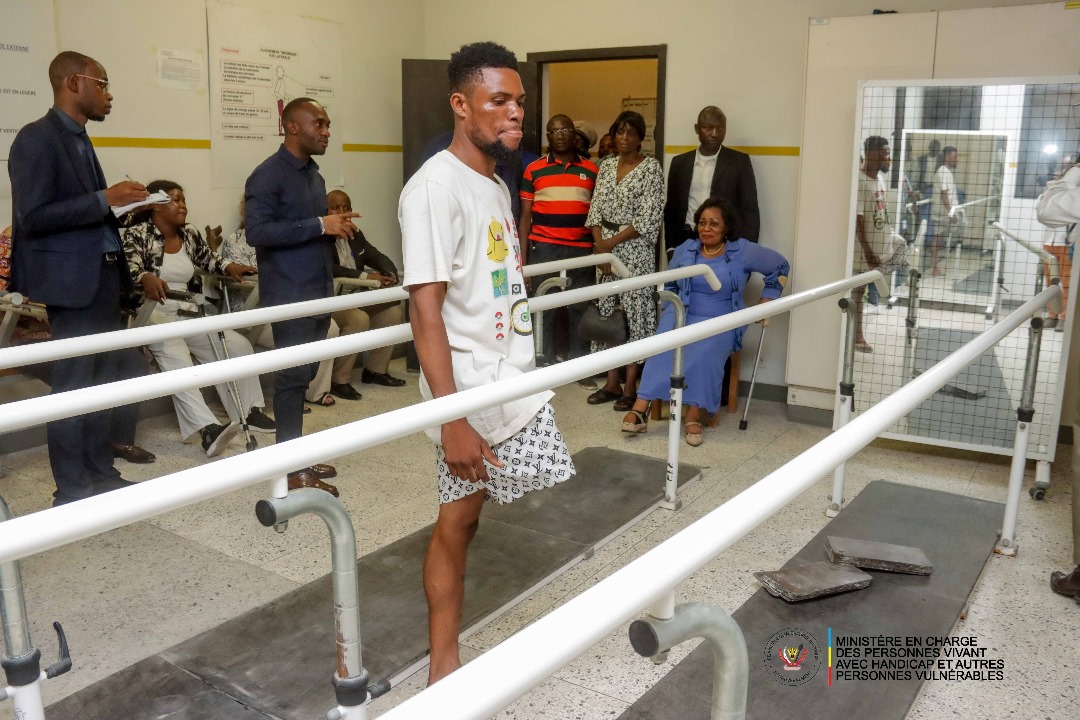 Décret sur la médaille de la vaillance pour la patrie : la ministre Irène Esambo lance bientôt ...